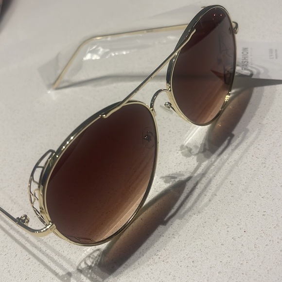 Accessories | Nwt Oversized Gold Metal Aviators Sunglasses | Poshmark